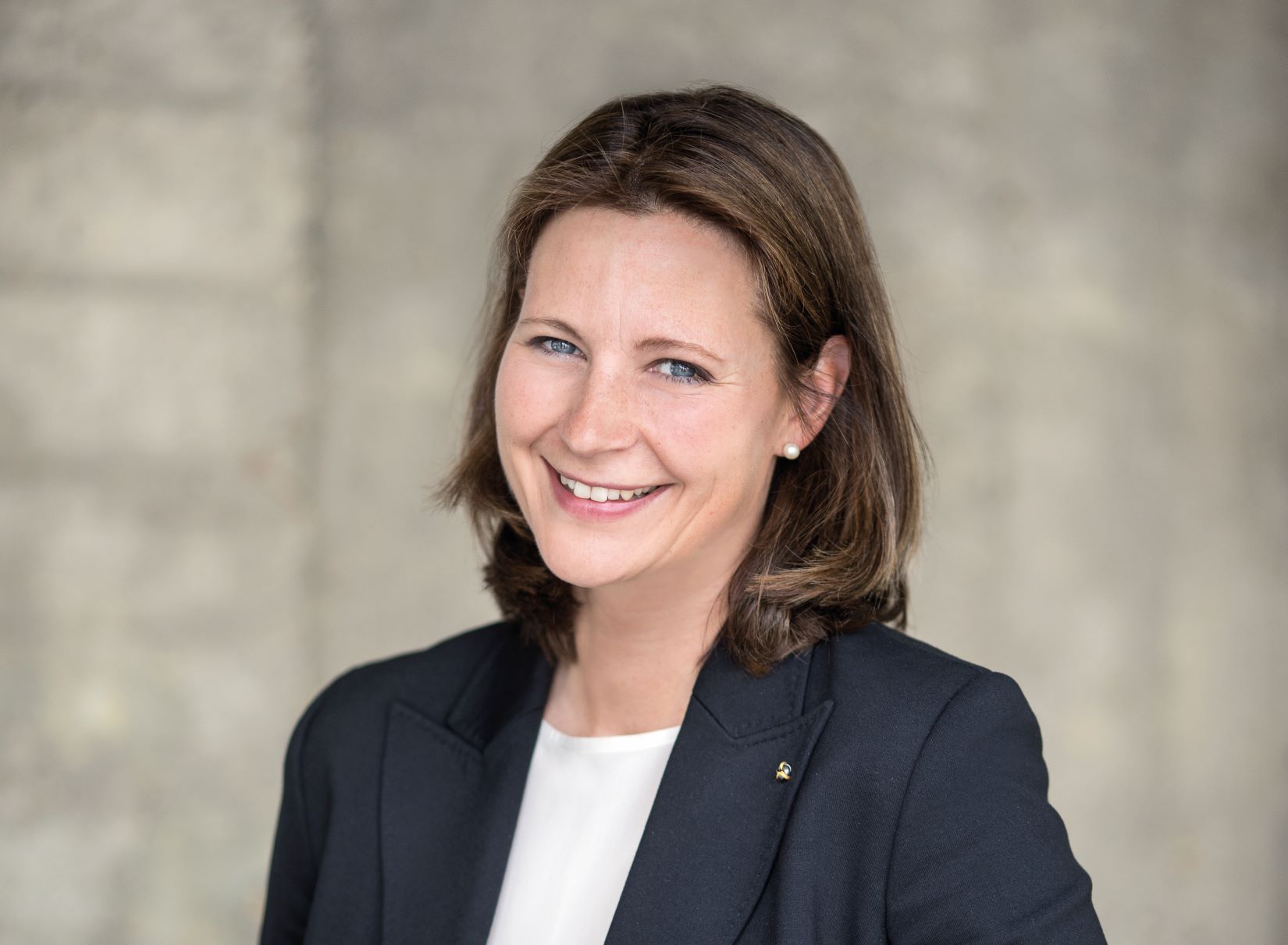 Was ist exzellenter Service, richtig guter Kundenumgang? - IHK-Akademie ...